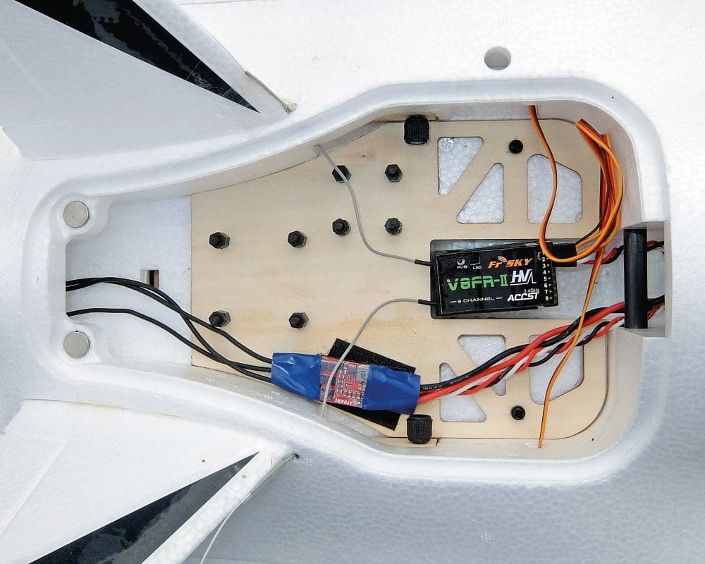 ATOMRC Dolphin | RCM&E Magazine