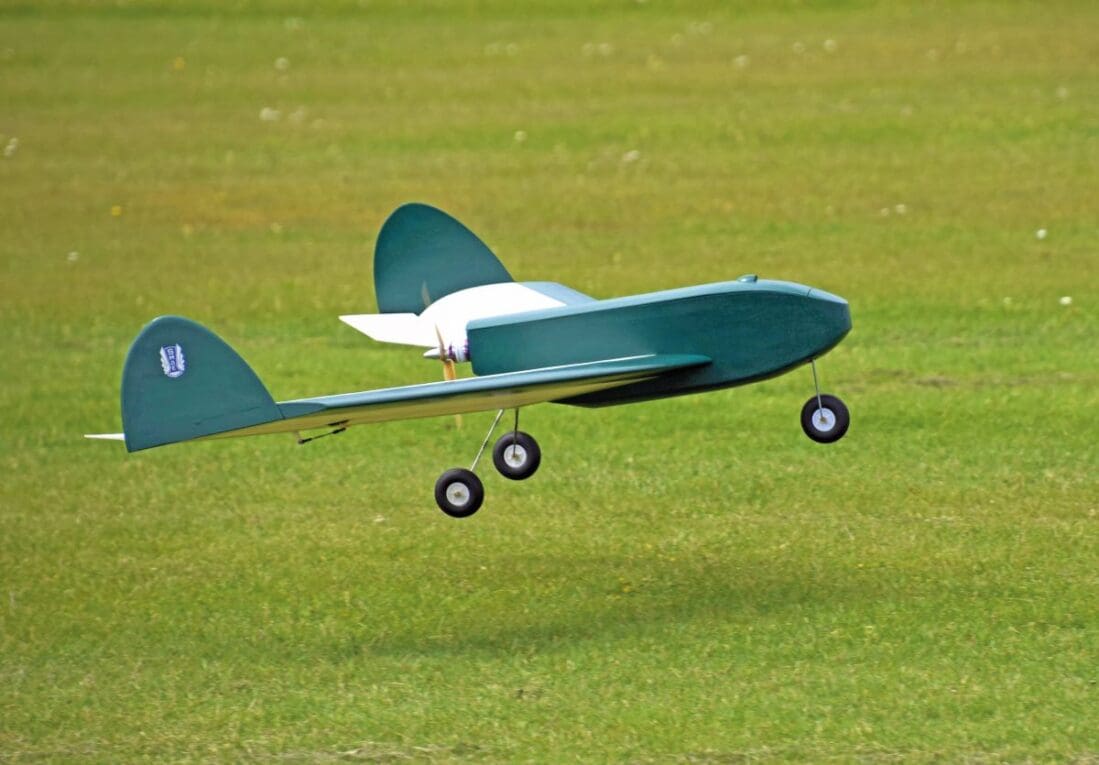 Manx Queen | Modifying & building a tailless design from 1947 | RCM&E ...